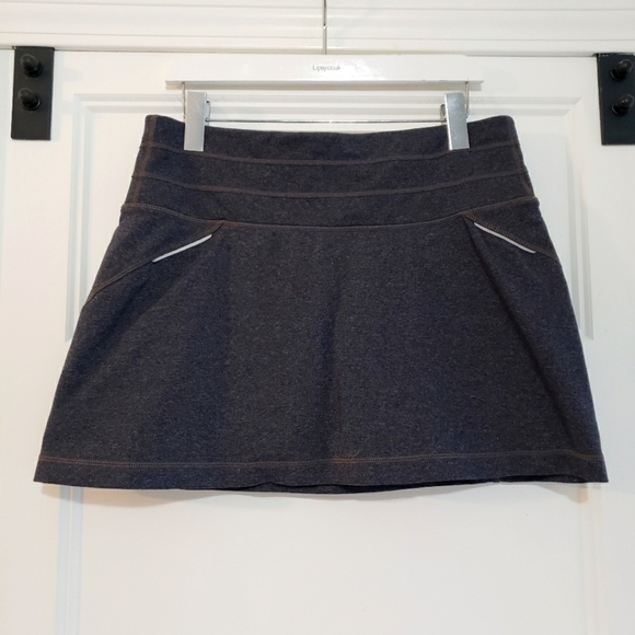 Athleta | Shorts | Athleta Relay Grip Skort Womens M Heather Grey Reflective Coolmax Gusset ...
